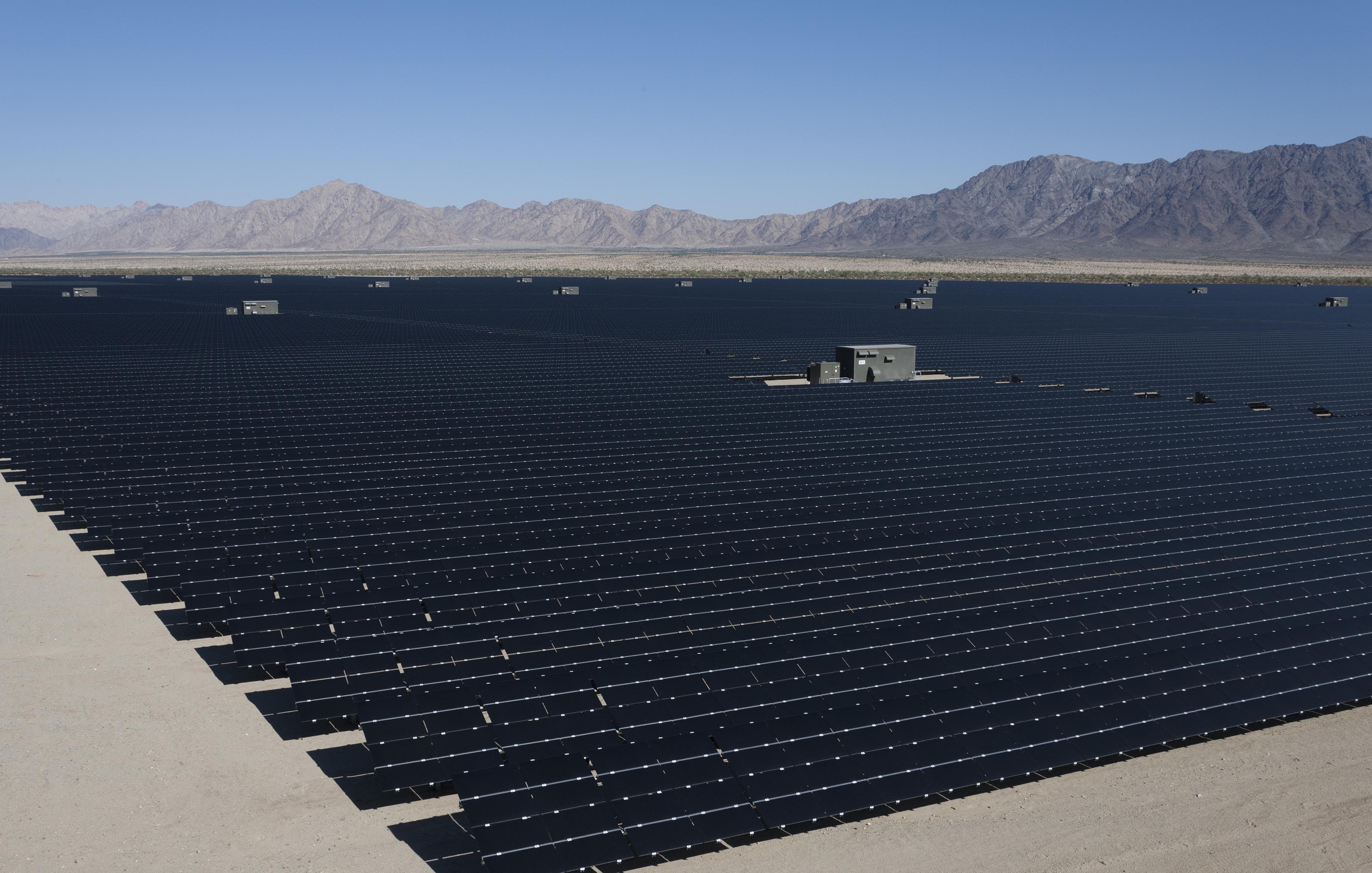 Tekneco - Il fotovoltaico in grande